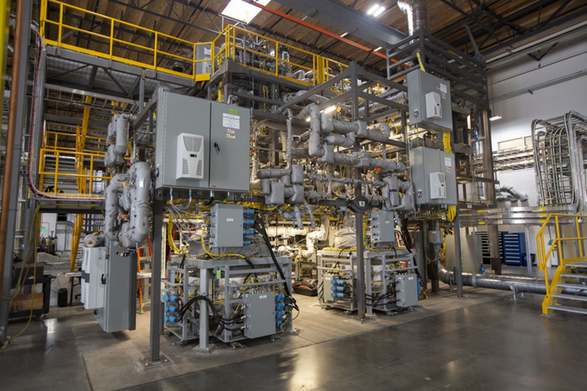 Operations begin at IET multiloop molten-salt test system -- ANS ...