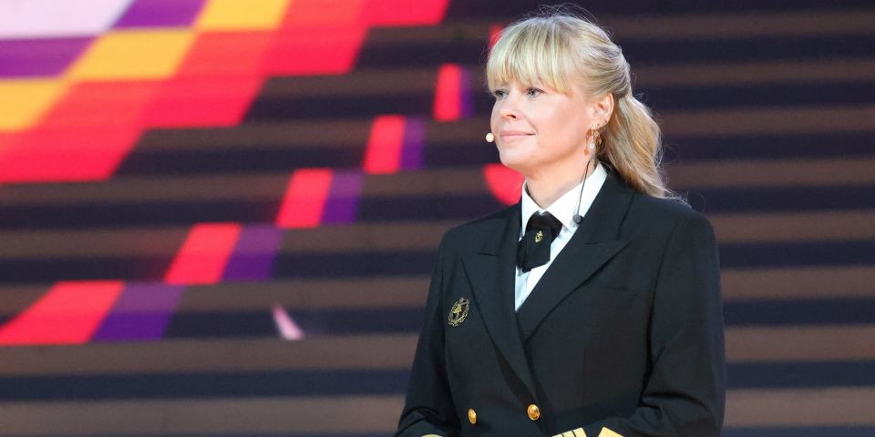 A nuclear icebreaker first: Female captain takes the helm -- ANS ...